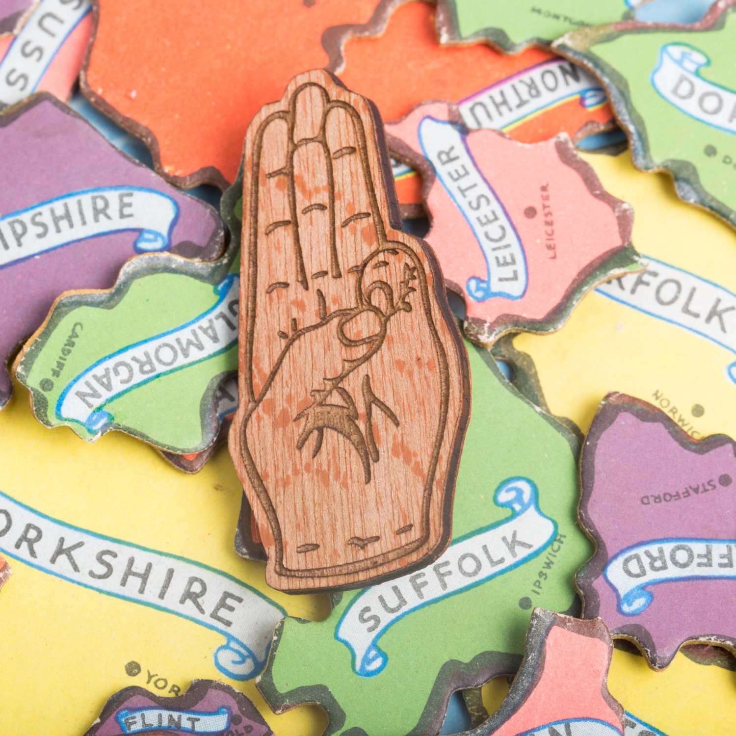Three Finger Salute Hand Signal Pin or 'dib Dib Dib Dob Dob Dob' Scouts ...