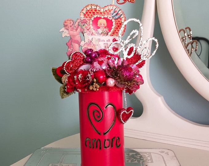 Valentines Day Arrangement Centerpiece Vintage Valentine Hearts Day of ...