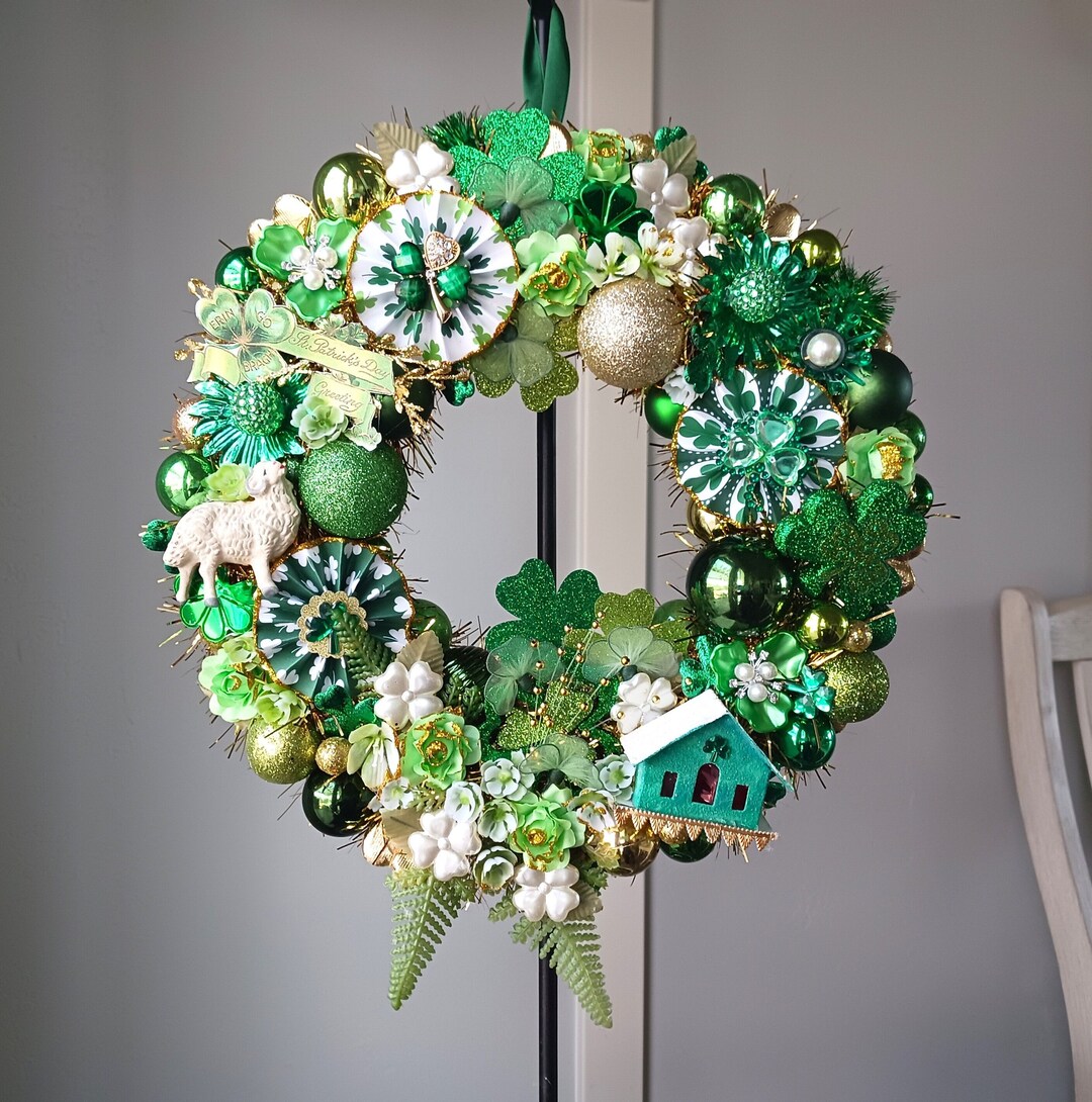 St Patrick's Day Vintage Wreath Irish Celtic Decoration Erin Go Braugh ...
