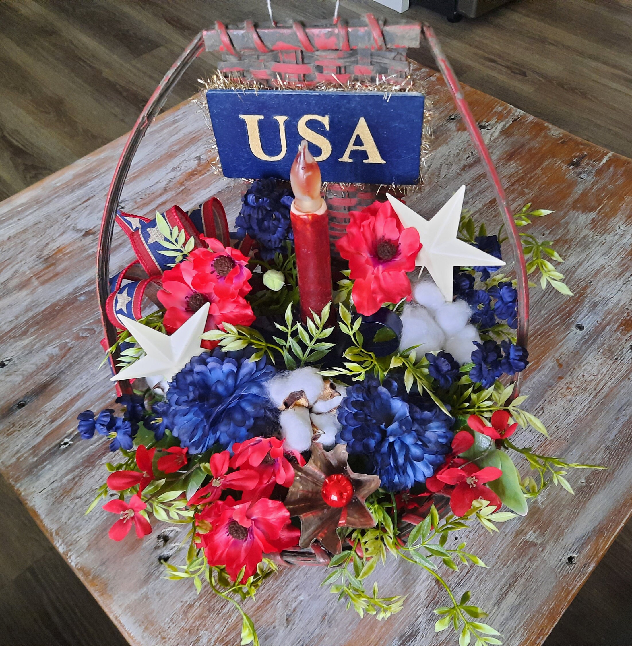 Lighted Patriotic Fourth of July Arrangement Centerpiece in | Etsy