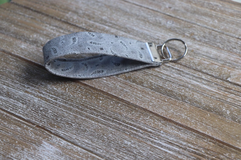 Gray Paisley Keychain Keychains for Women Gifts for Women - Etsy