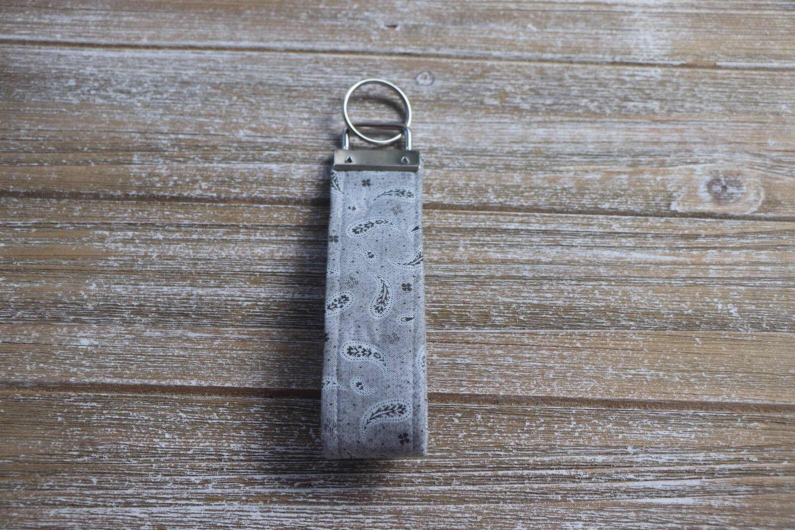 Gray Paisley Keychain Keychains for Women Gifts for Women - Etsy