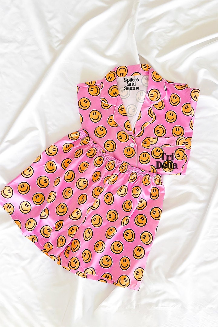 BLOCK FONT Theta Pajamas, Kappa Alpha Theta, Smiley Print Pajamas ...