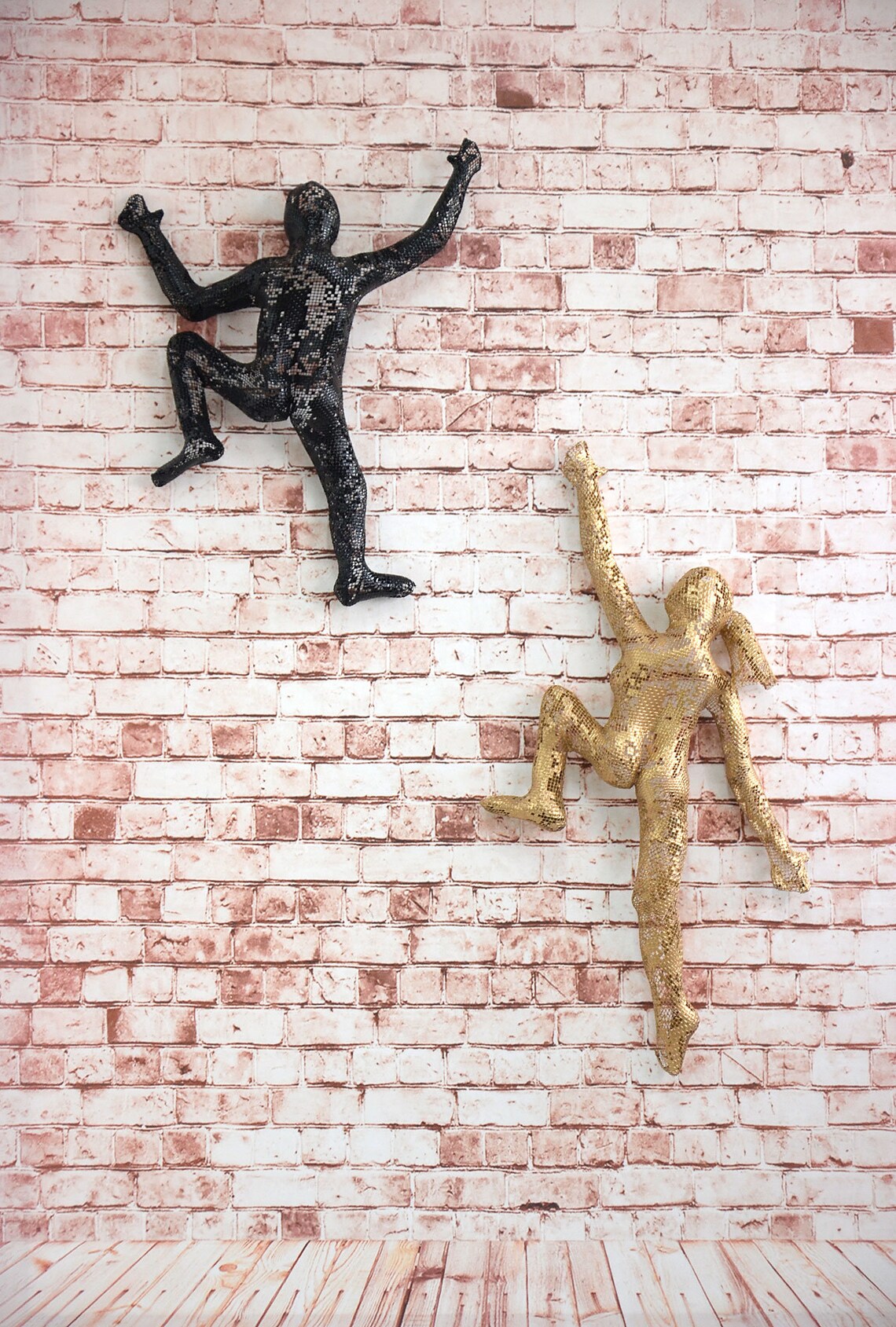 Climbing Man Sculpture, Wire Mesh Sculpture, Hanging Sculpture, Modern ...