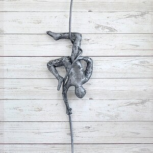 Circus Acrobat Sculpture, Wire Mesh Sculpture, Home Decor, Metal Wall ...