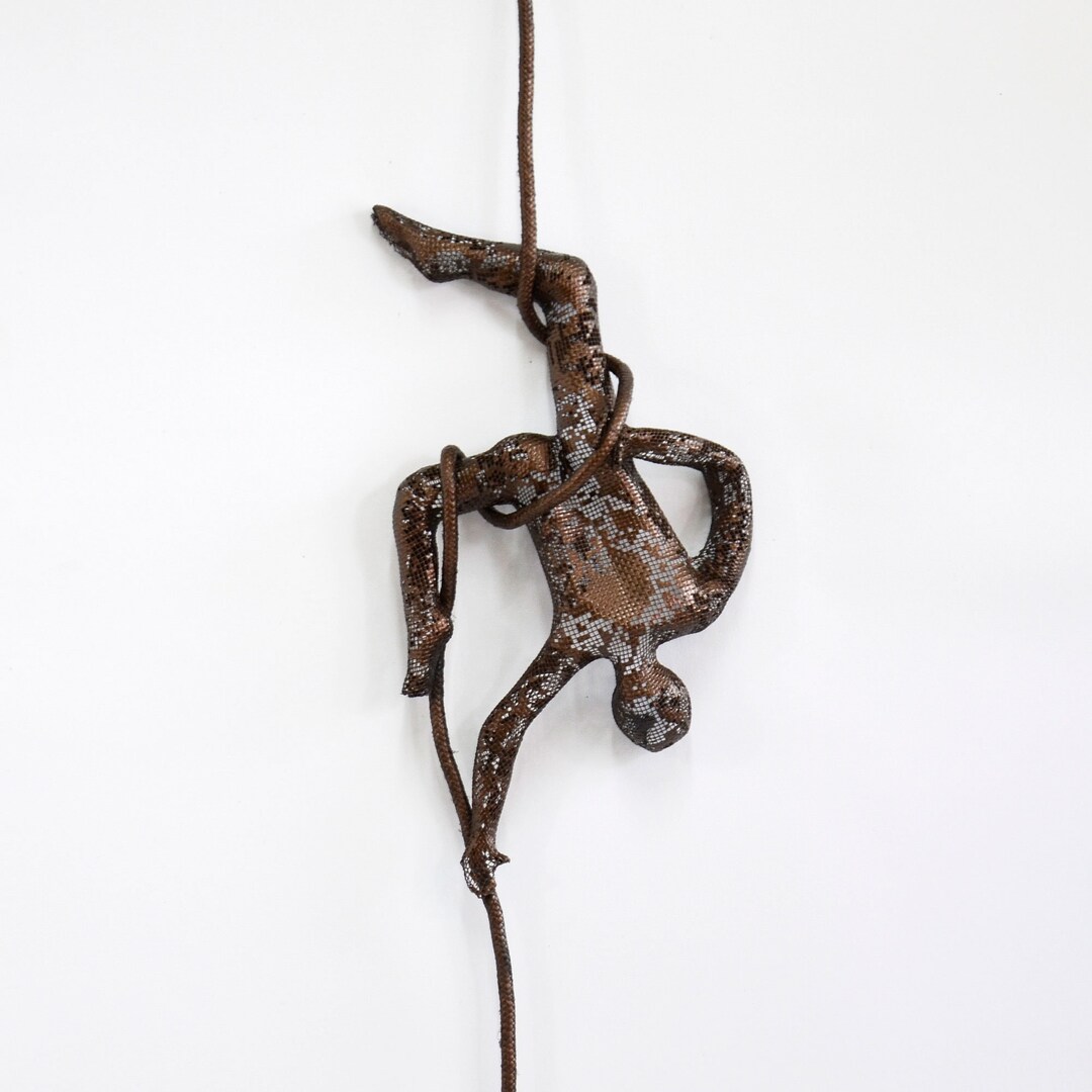 Circus Acrobat Sculpture, Wire Mesh Sculpture, Home Decor, Metal Wall ...