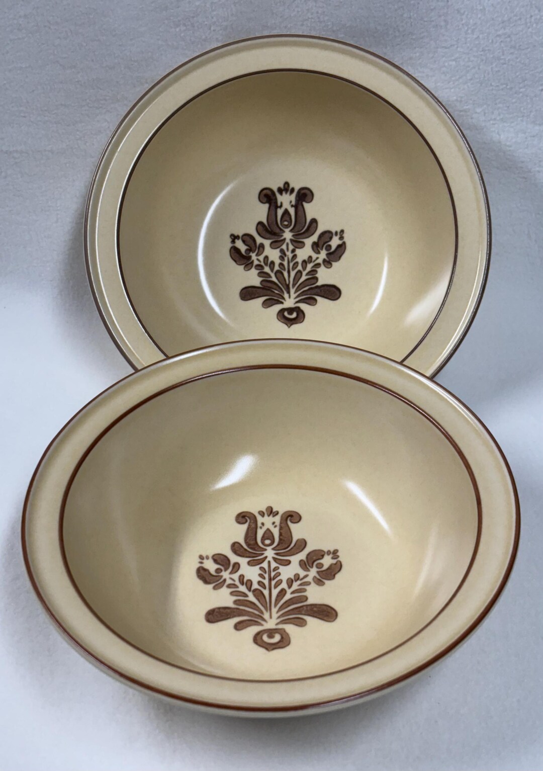 Vintage Pfaltzgraff Village Pattern 1970's, Medium Round Vegetable Bowl ...