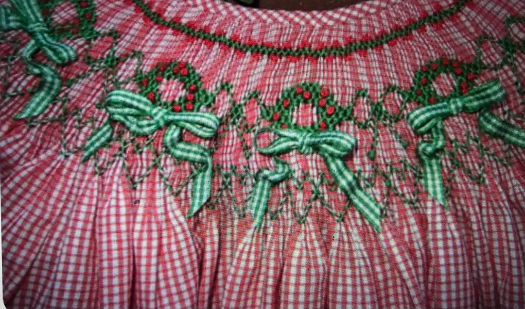 Christmas Wreath Dress. Christmas Dress. Green Wreaths. Green Bows. - Etsy