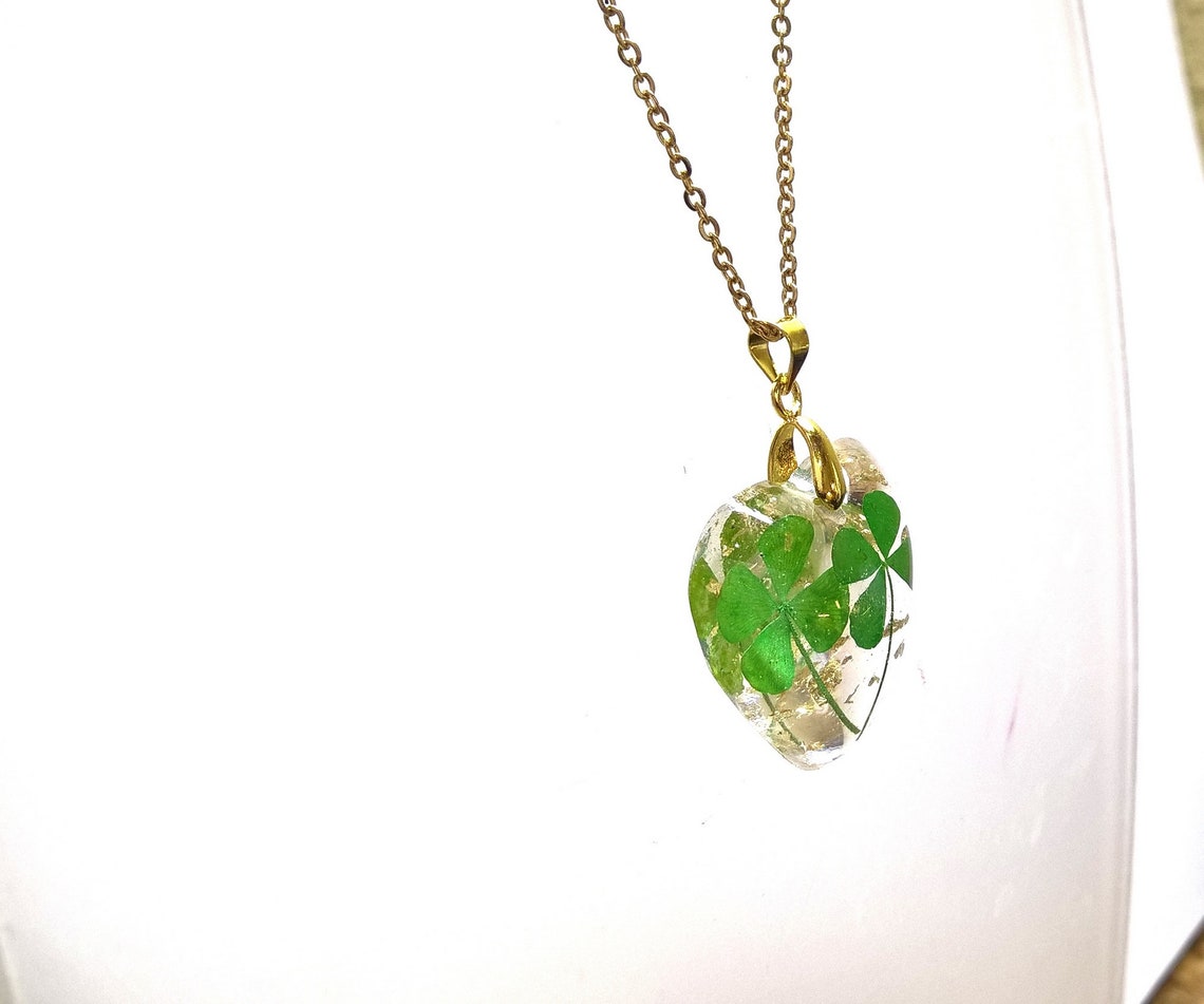 Real Four Leaf Double Clover Heart Resin Shamrock Gold Tone Pendant ...
