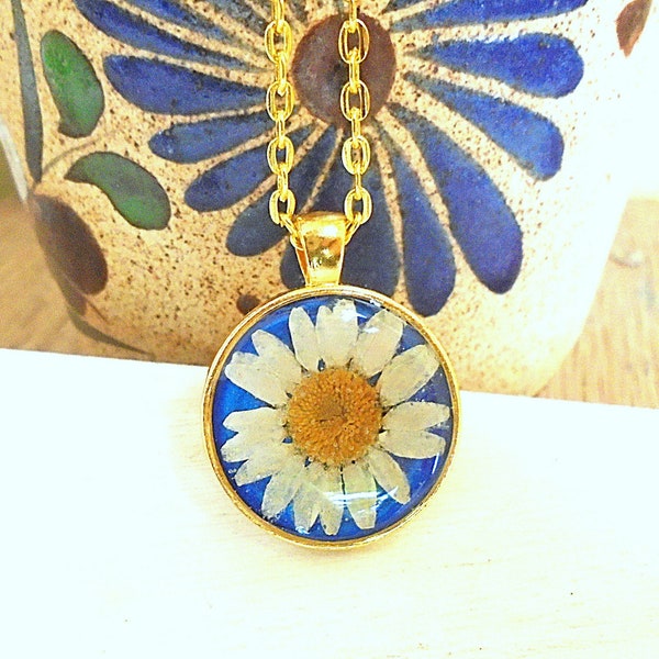 Daisy Pendant - Etsy
