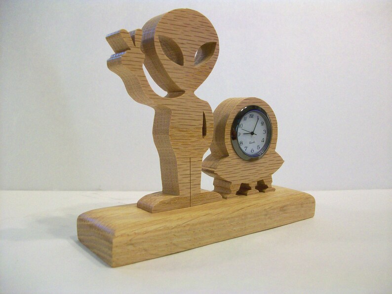 Alien Desk Clock - Etsy