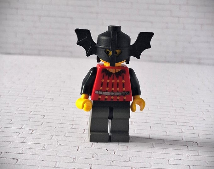 Vintage LEGO Basil the Bat Lord Minifigure - 1997 - From the Lego ...