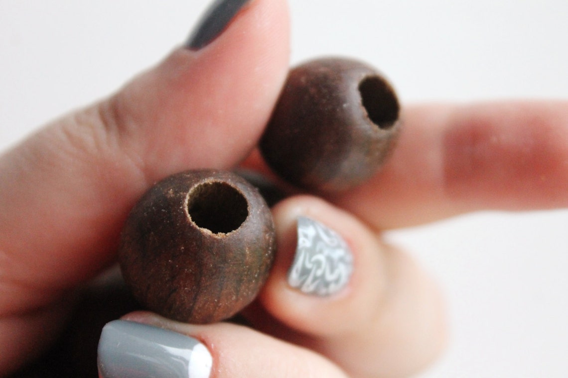 20 Mm Wooden Textured Beads 25 Pcs With Big Hole 7 Mm - Etsy