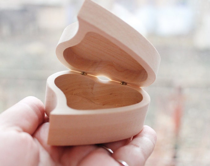 Hinged Heart-box Unfinished Wood Natural Wooden Box Wedding Heart box ...