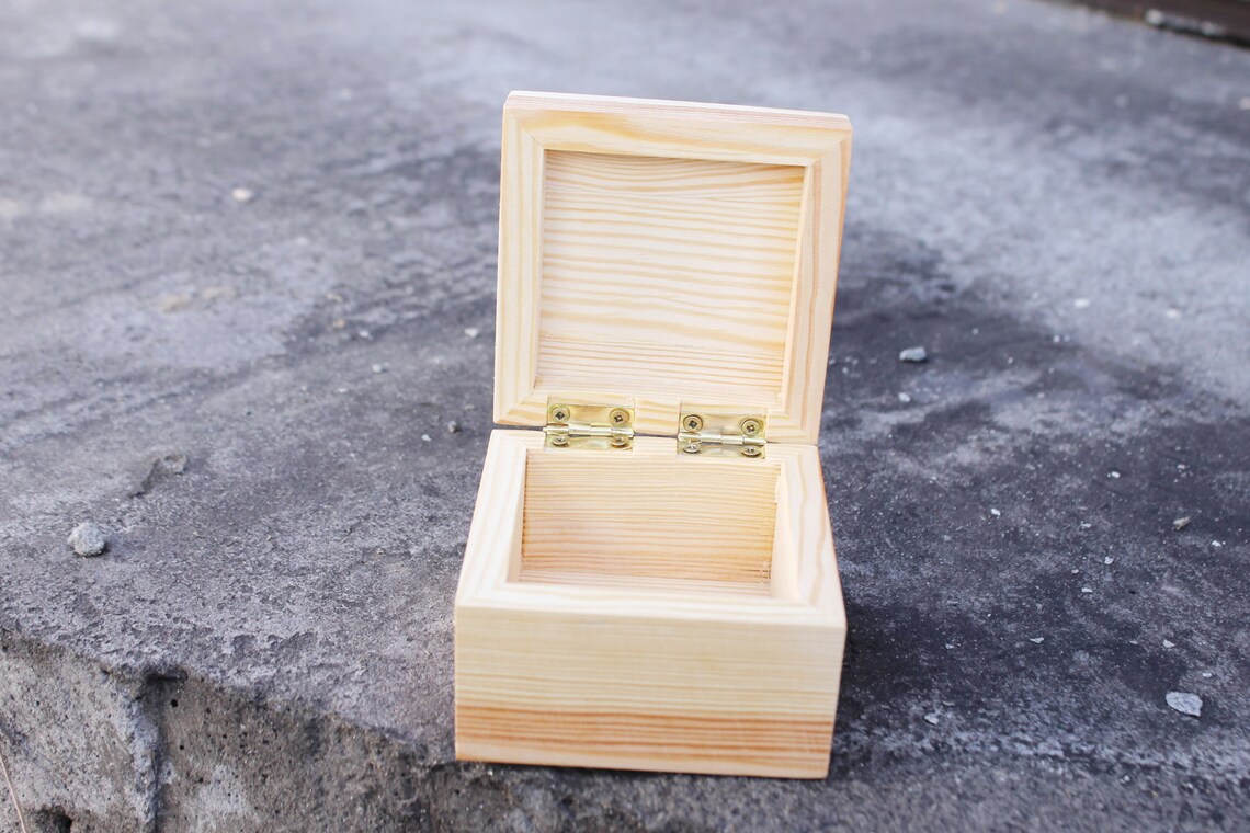 Square Unfinished Wooden Box 90х90x60 Mm With Cover on - Etsy