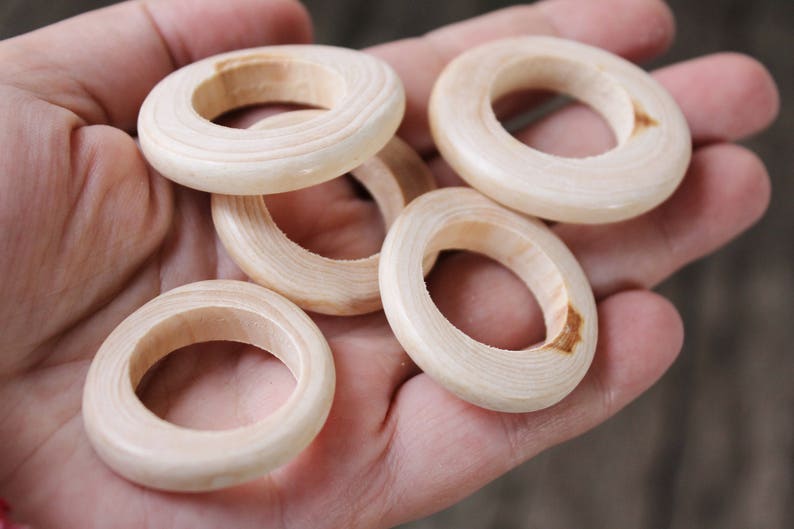 Set of 5 Juniper Wooden Rings (big) Arbitrary Shape - Natural Eco ...