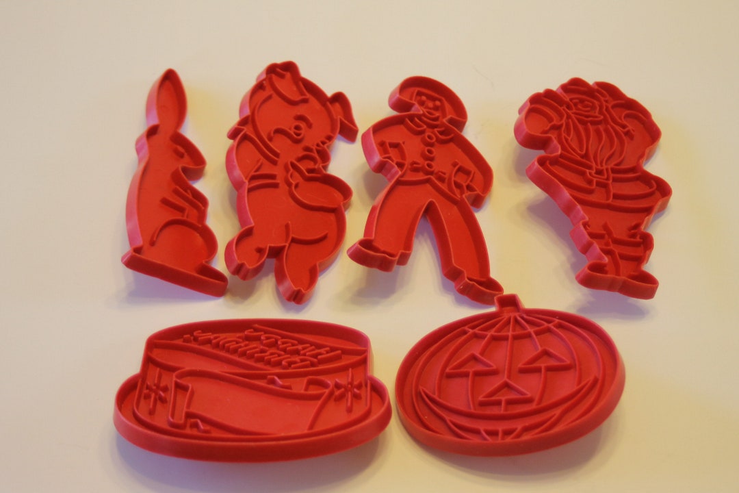 Set of 6: Tupperware Cookie Cutters assorted Holidays - Etsy