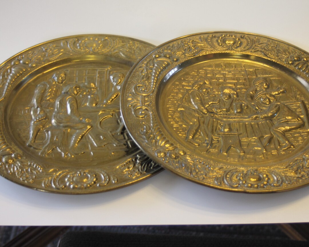 Set of 2 Large Vintage Brass Wall Plates/plaques Rustic Wall Decor Pub ...
