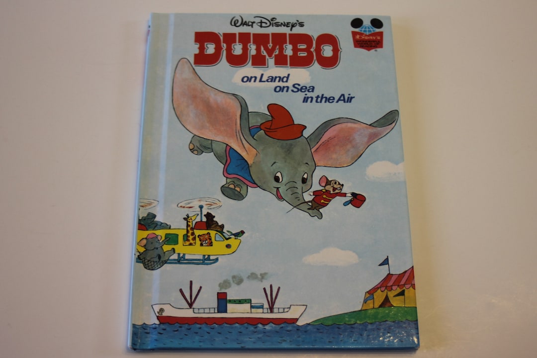 Walt Disney's Dumbo on Land on Sea in the Air: Children's Book, Story ...
