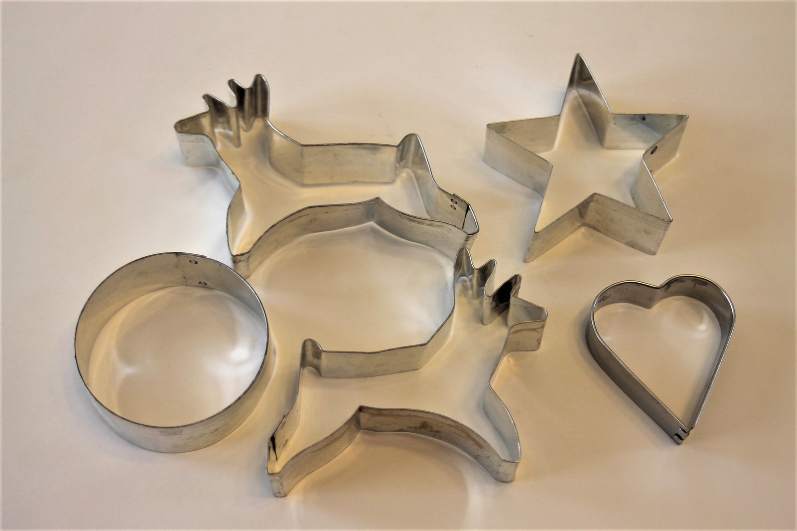 Set Of 5 Assorted Metal Cookie Cutters Etsy Singapore set-of-5-assorted-metal-cookie-cutters-etsy-singapore