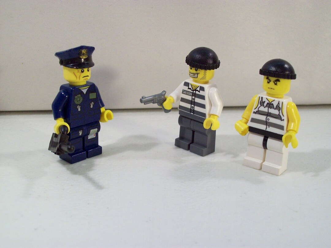 Vintage Lego Cop & Robbers Classic Look Minifig Mini Figures Lot Police ...