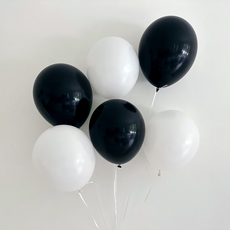 Birthday Decoration Ideas With Black And White Balloons
