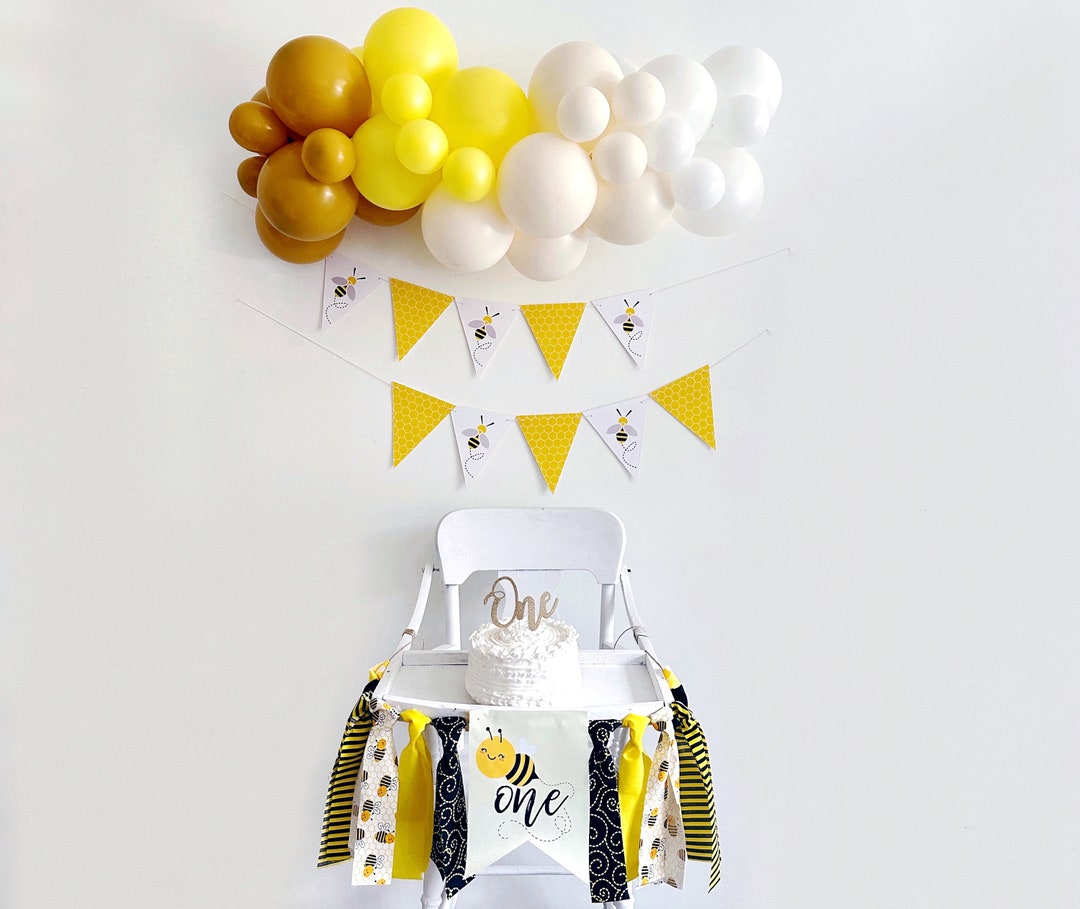 Bumble Bee One Collection, Yellow Balloons, Bumble Bee 1st Birthday ...