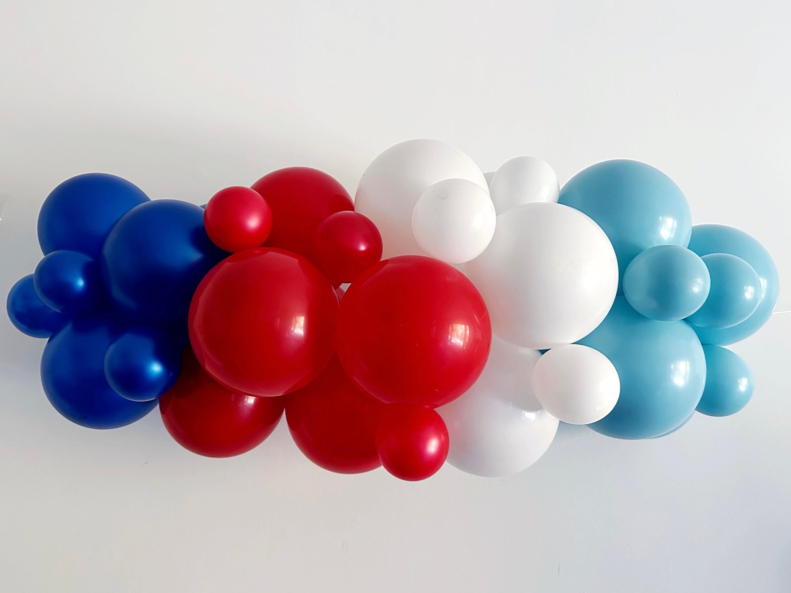 Red White and Blue Balloon Garland USA Balloon Decor - Etsy