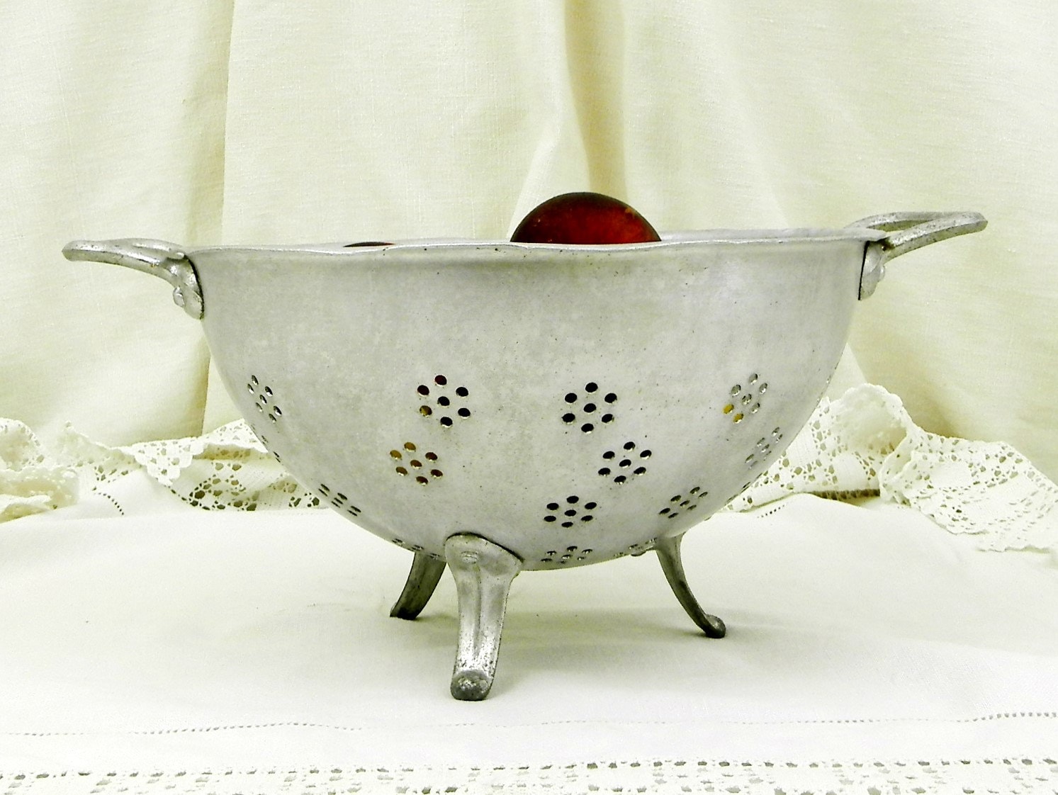 Vintage French 1950s Metal Colander / Strainer with 3 Feet , Retro ...