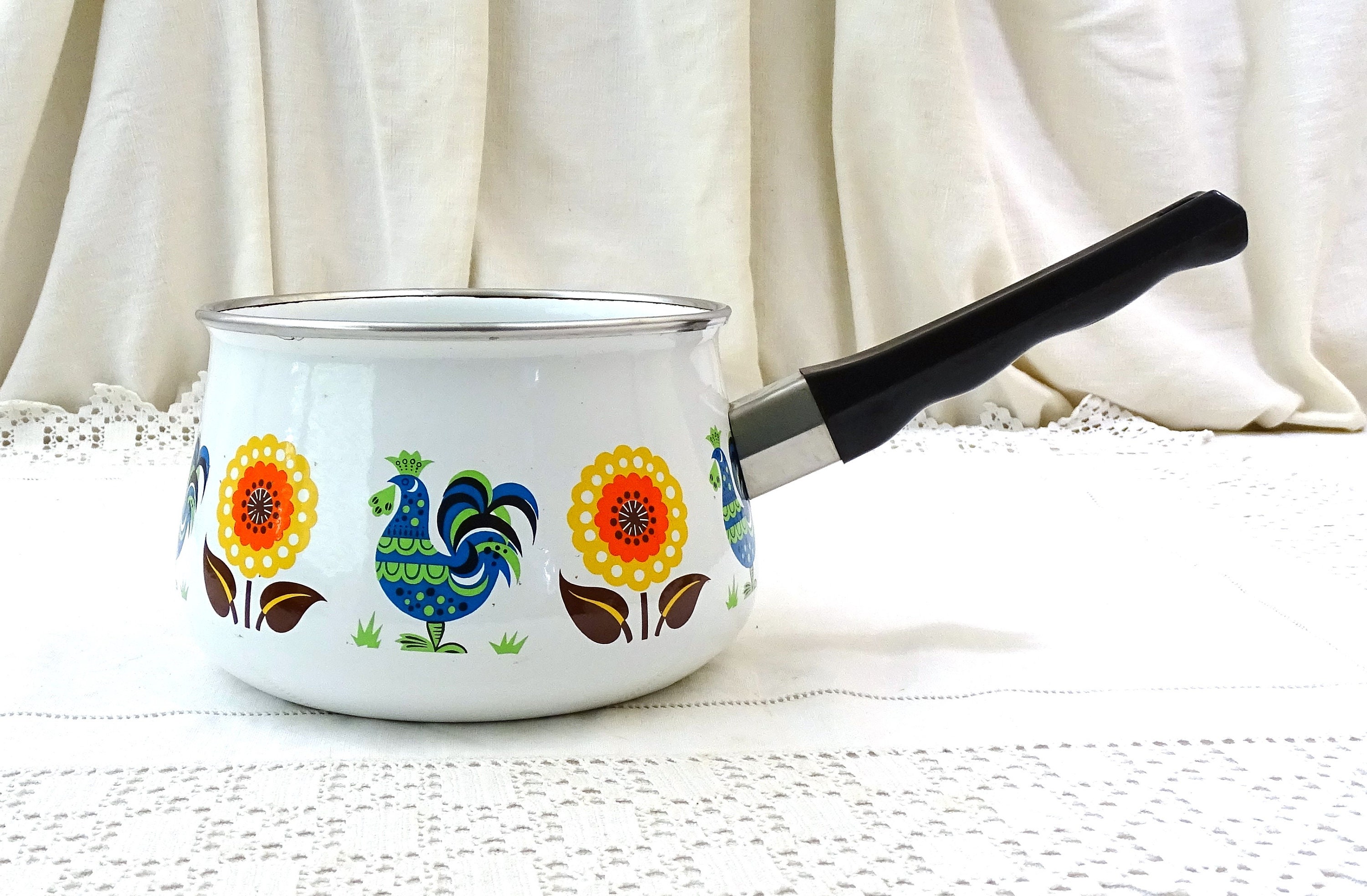 Vintage French Mid Century White Enamel Saucepan with Stylized Flower ...