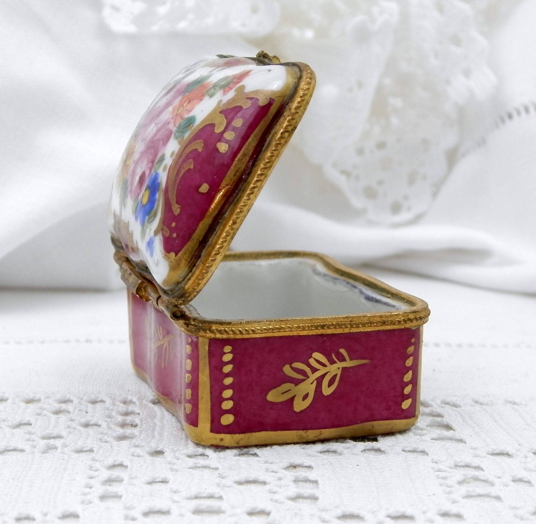 Small Vintage Hand Painted Porcelain Pill Box with Floral Pattern and ...