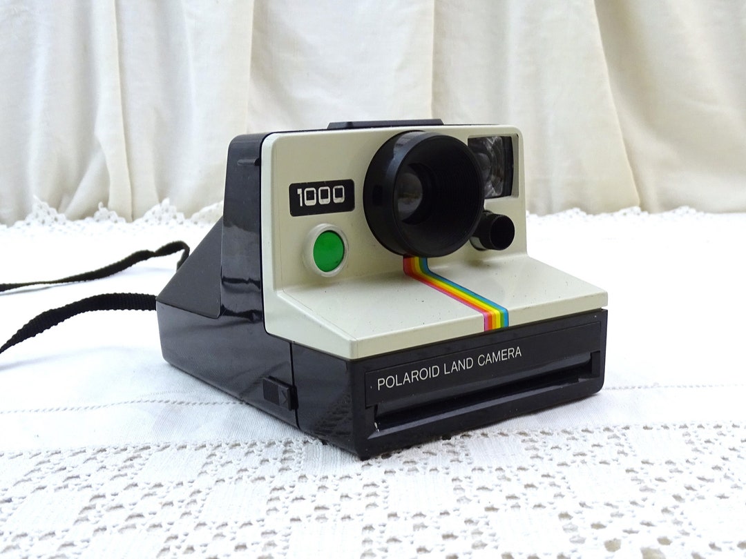 Vintage Polaroid Land Camera 1000 With Green Shutter Button, Retro ...