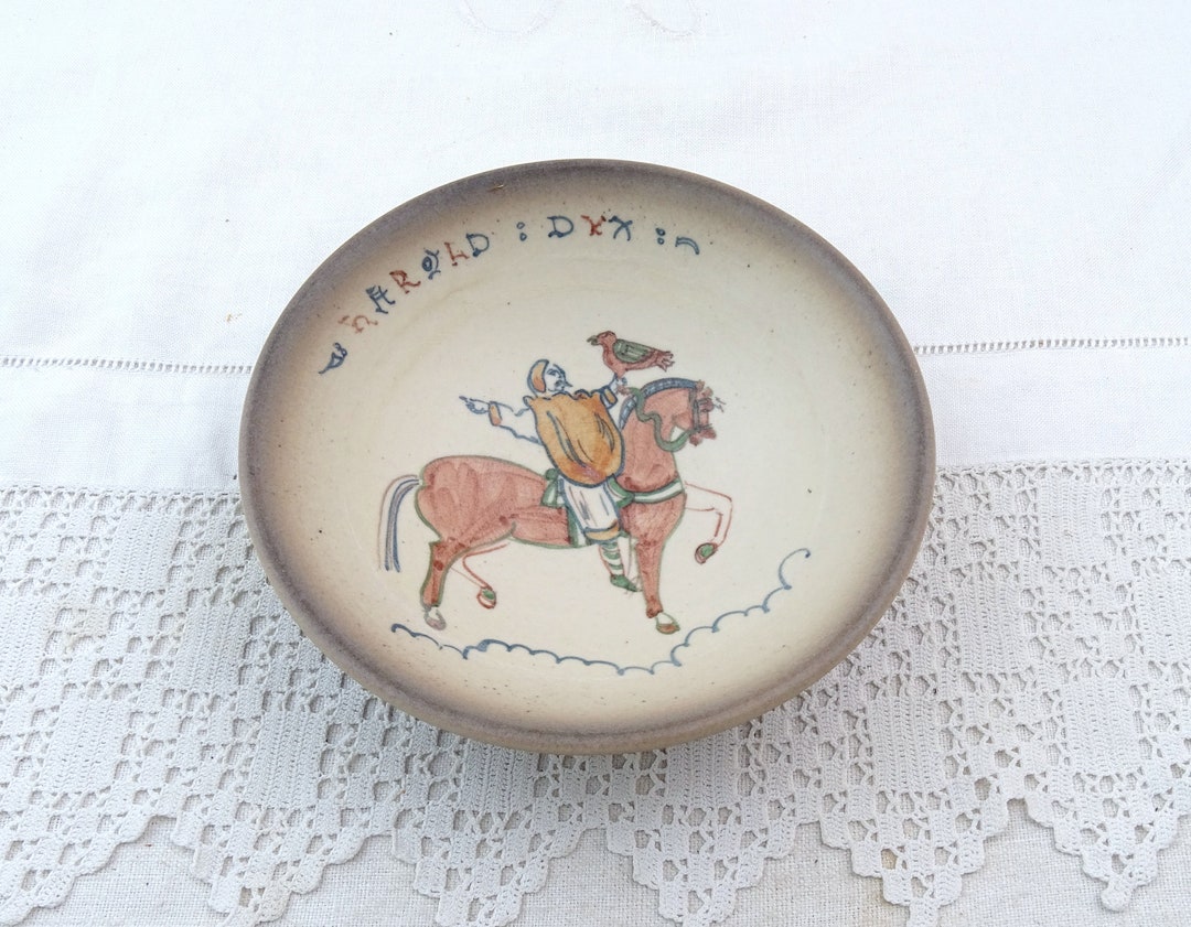Vintage French Hand Painted Decorative Bowl / Plate Bayeux Tapestry ...