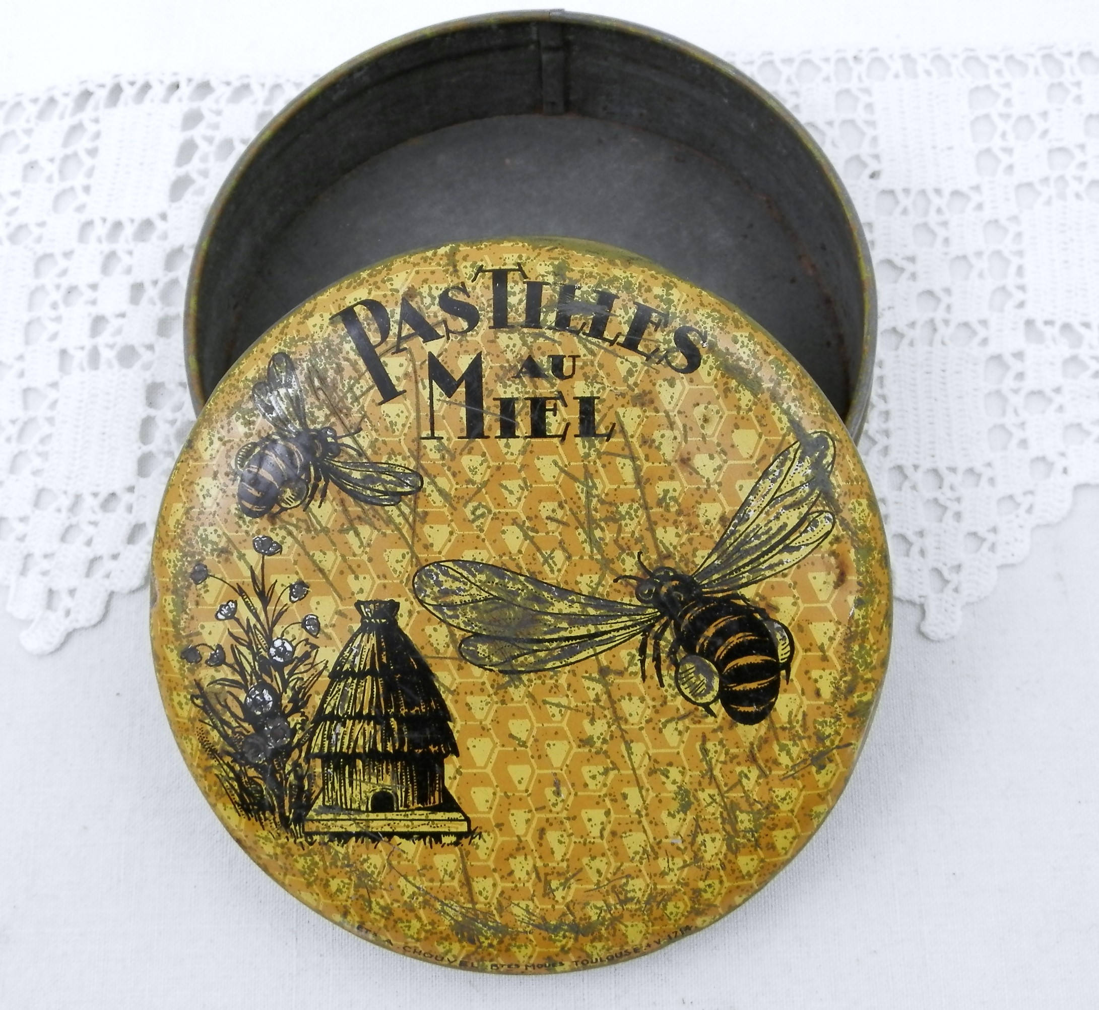 Vintage Yellow Honey Candie Lozenges Metal Tin with Bees and Hive ...