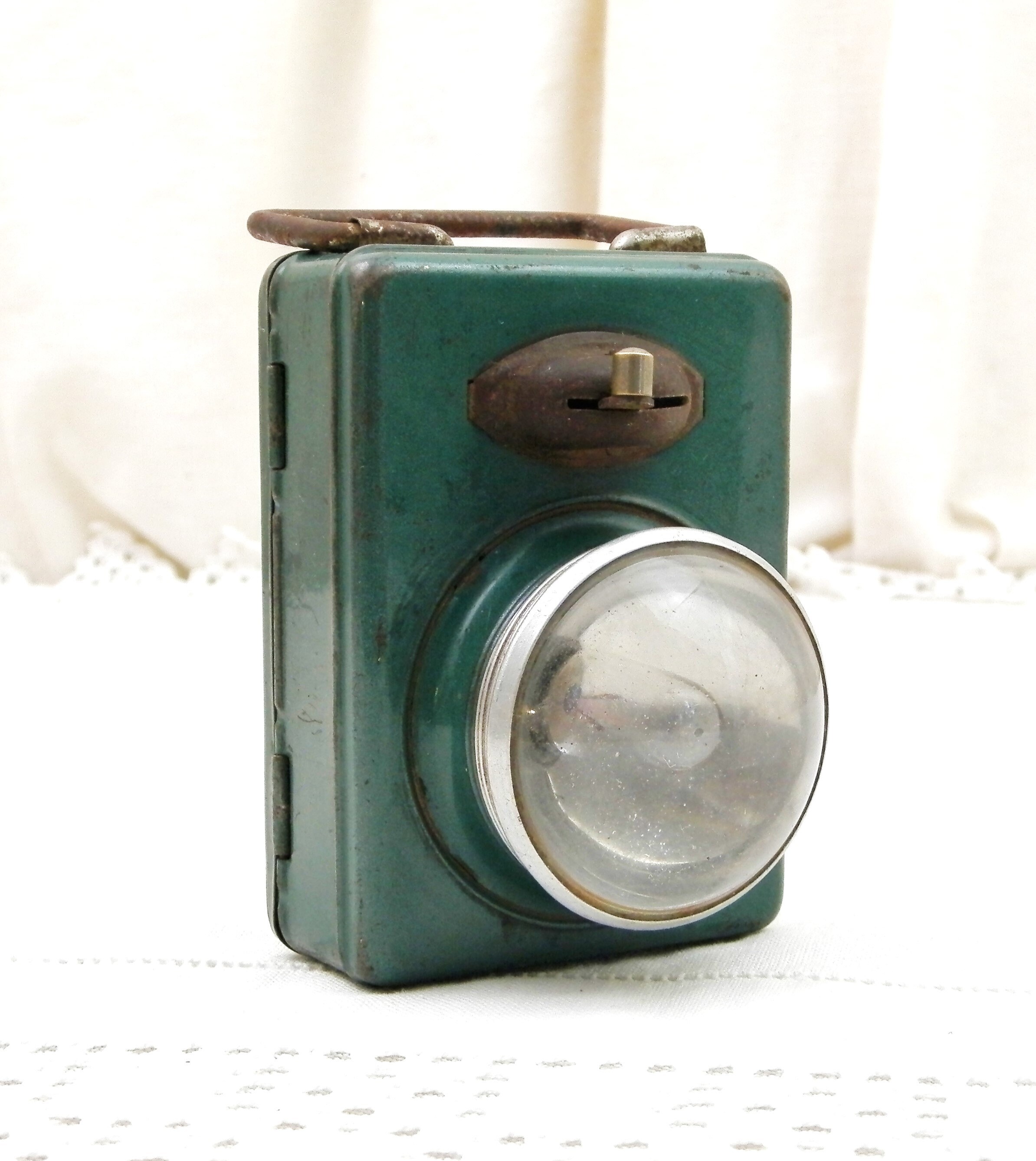 Working Vintage 1950s Green Metal Flashlight with Domed Glass Lens ...