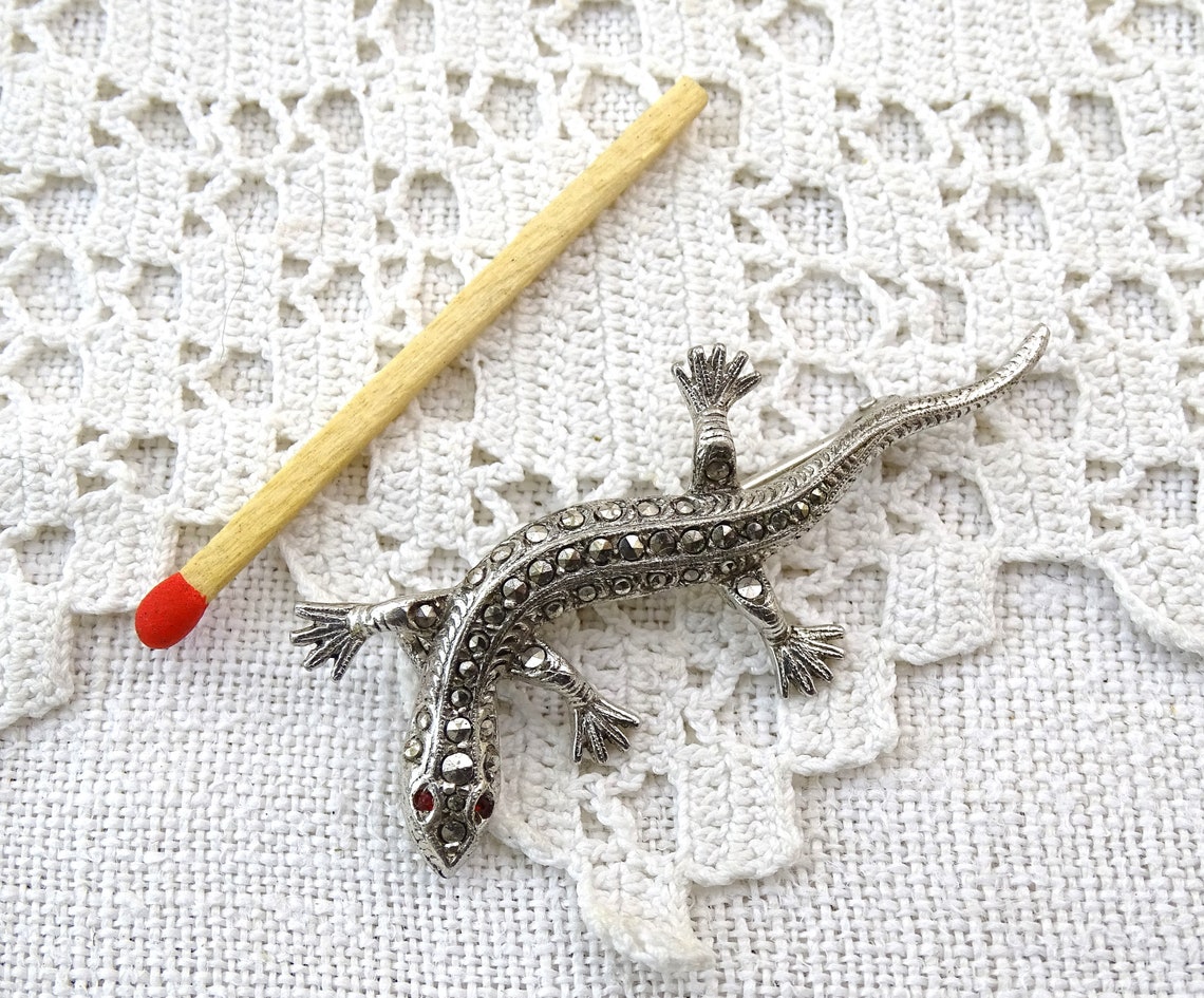 Vintage Sparkly Silver Colored Metal Lizard Pin With Red Glass - Etsy