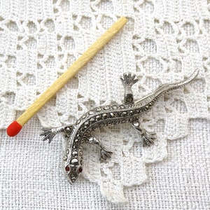 Vintage Sparkly Silver Colored Metal Lizard Pin With Red Glass - Etsy