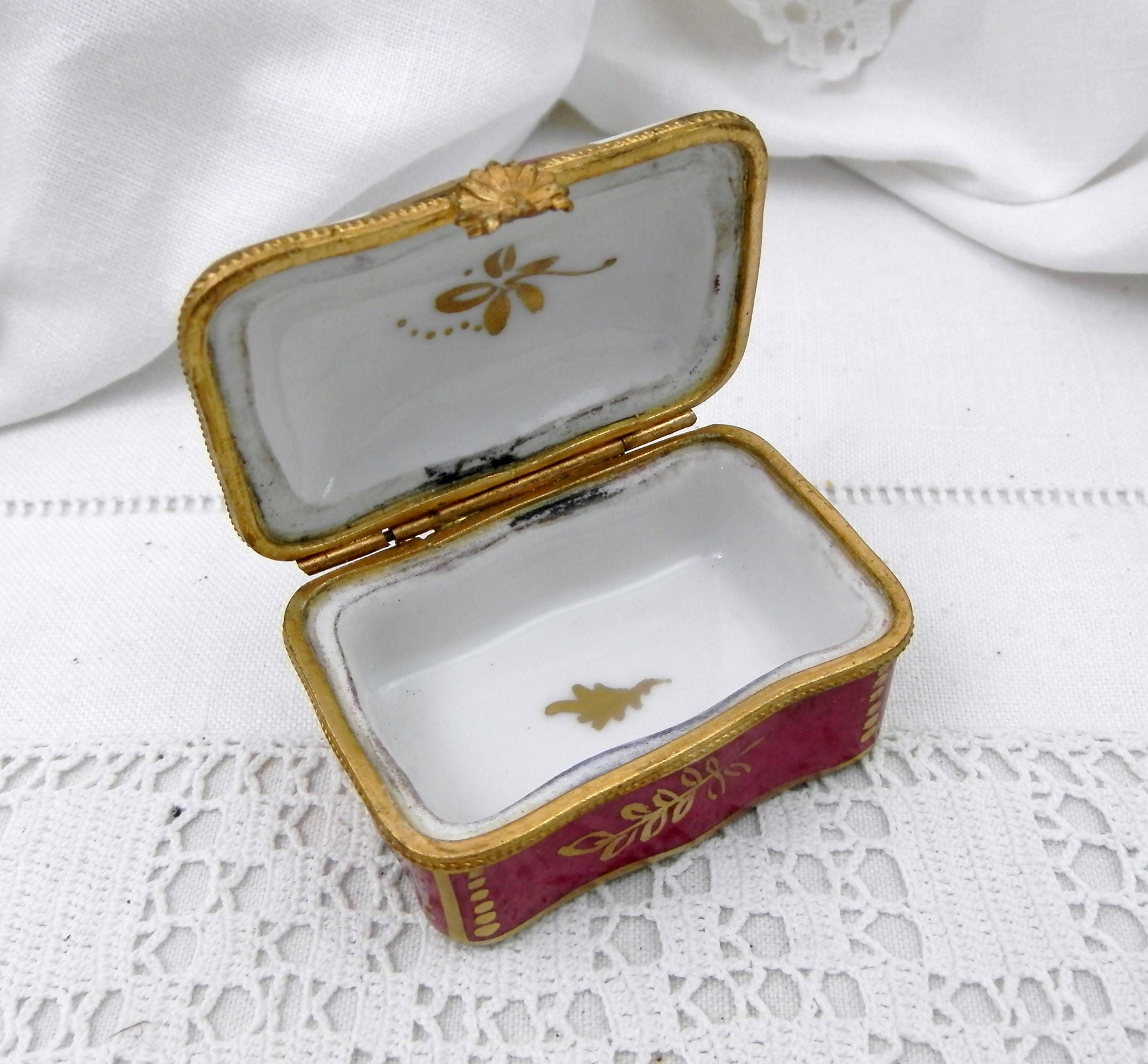 Small Vintage Hand Painted Porcelain Pill Box with Floral Pattern and ...