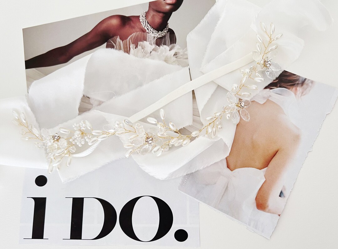 Modern Bridal Garter for Bride, Wedding Keepsake Gift for Bride to Be ...