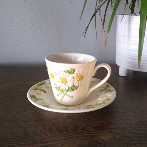 70s Daisy Dinnerware Set Metlox Poppytrail Sculptured Daisy - Etsy