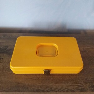 Vintage Wil Hold Harvest Gold Sewing Box Wilson Mfg Plastic Sewing ...