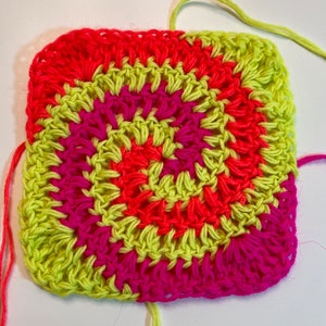 Spiral Granny Square Crochet Pattern - Etsy