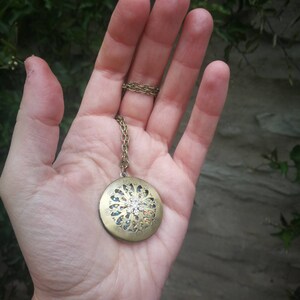 Snowflake Locket Necklace Winter Victorian Locket Necklace - Etsy