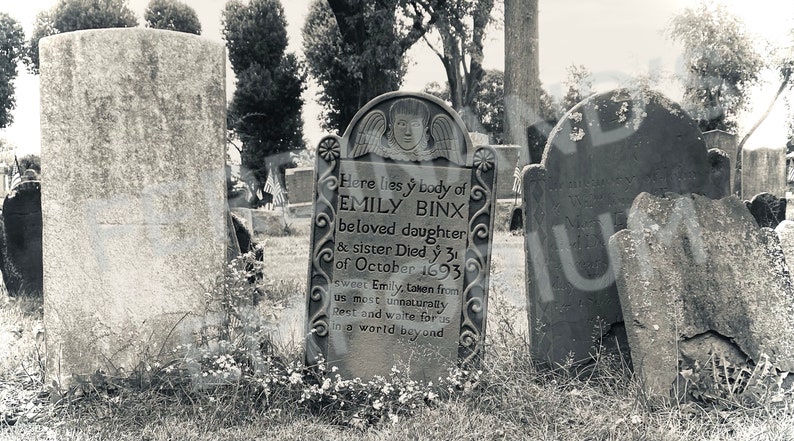 Hocus Pocus Emily Binx Tombstone - Etsy