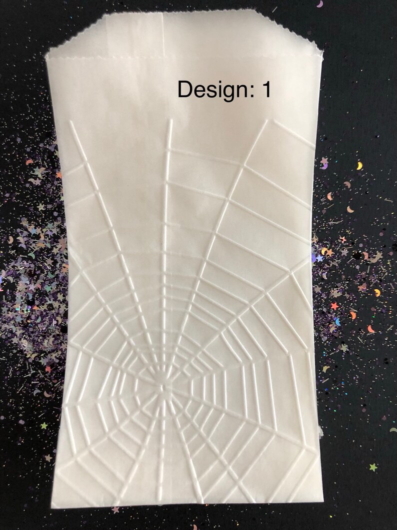 25 Halloween Spider Web Party Favor Bags | Etsy