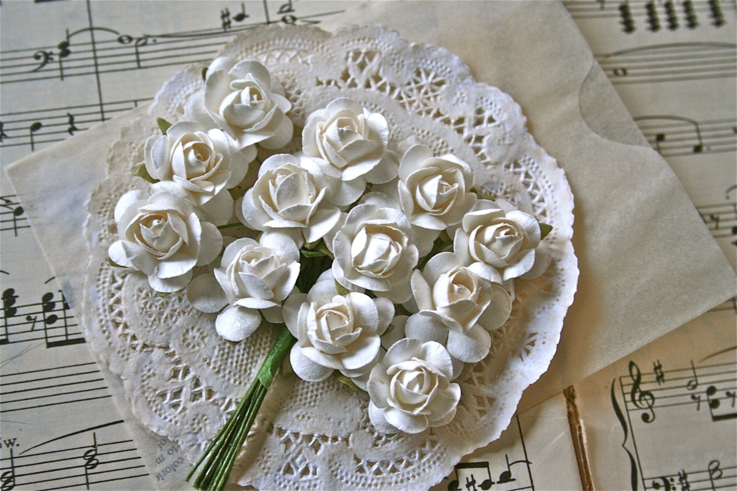 24 Handmade Paper Roses Flowers White | Etsy