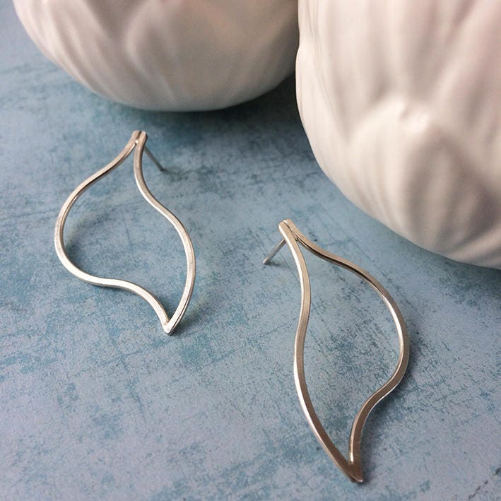 Stud silver earrings -open wave shape earrings -minimalist silver ...