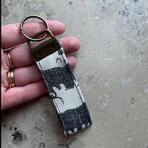 Svenskt Tenn Key Chain / Sweden / Classic Pattern Elefant by E. Ericson ...