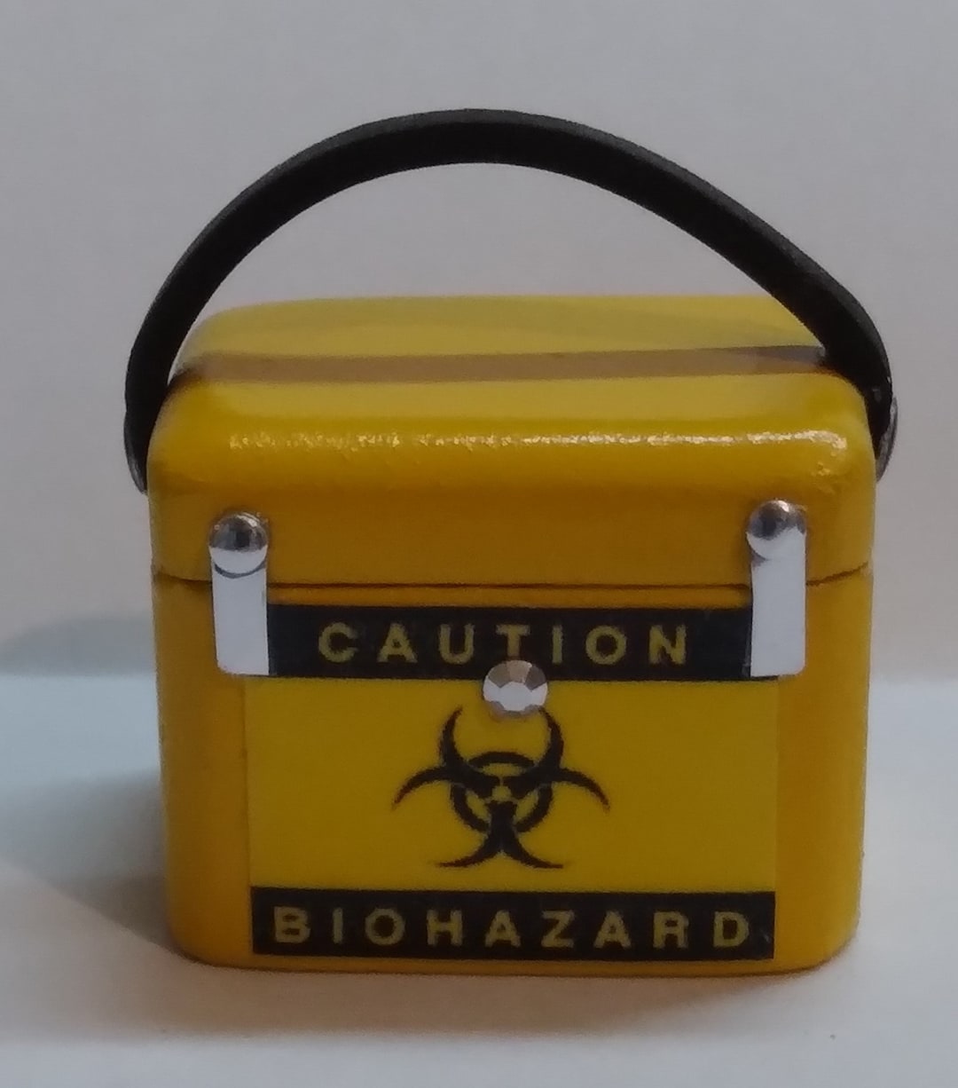 Dollhouse Miniature Handcrafted Medical Lab Yellow Specimen Box Alien ...