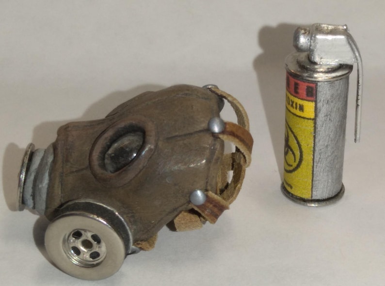 Dollhouse Miniature Handcrafted Face Gas Mask Neurotoxin Canister Set 1 ...